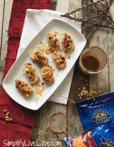 10 Minute Cheese & Pear Crostini Appetizer for the Holidays - Simplify ...
