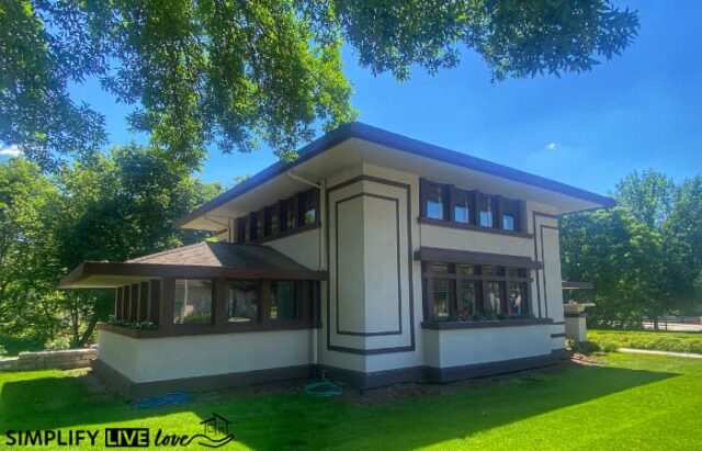 Did You Know You Can Stay Overnight at ONLY One Frank Lloyd Wright ...