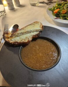 12 of the Most Famous Foods in Québec to try at Winter Carnaval ...