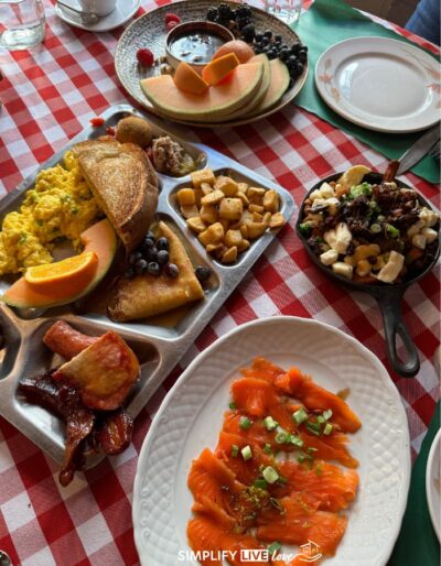 12 of the Most Famous Foods in Québec to try at Winter Carnaval ...